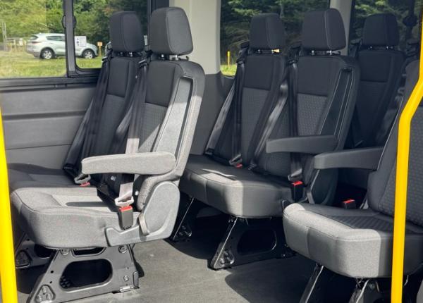 17 Seater Automatic Minibus for Hire